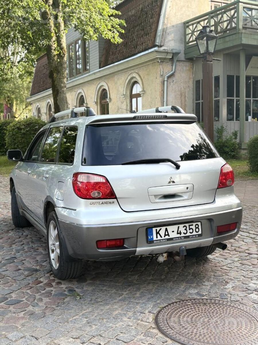 Mitsubishi Outlander 2007 Kuldīga, ar dzinēja tilpumu 2.00 L un nobraukumu 0 tūkst. km par 1550 €, foto 4 vietnē AUTOMOTO.COM.LV
