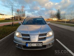 Mitsubishi Outlander 2007 Liepāja, ar dzinēja tilpumu 2.40 L un nobraukumu 372 tūkst. km par 1390 €, foto 2 vietnē AUTOMOTO.COM.LV