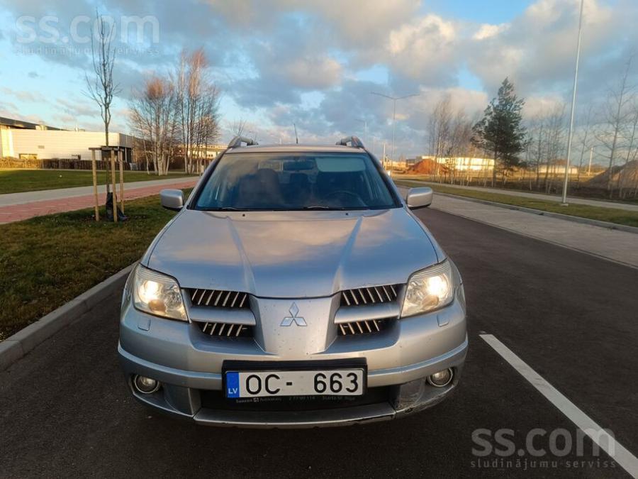 Mitsubishi Outlander 2007 Liepāja, ar dzinēja tilpumu 2.40 L un nobraukumu 372 tūkst. km par 1390 €, foto 2 vietnē AUTOMOTO.COM.LV