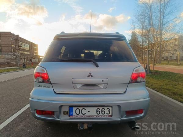 Mitsubishi Outlander 2007 in Liepaja, with an engine capacity of 2.40 L and mileage of 372 thousand km for 1390 €, photo 7 on AUTOMOTO.COM.LV