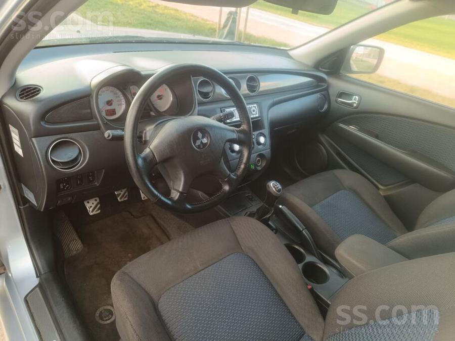 Mitsubishi Outlander 2007 Liepāja, ar dzinēja tilpumu 2.40 L un nobraukumu 372 tūkst. km par 1390 €, foto 19 vietnē AUTOMOTO.COM.LV
