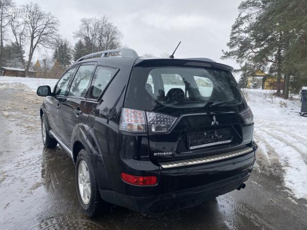 Mitsubishi Outlander 2007 Utena, ar dzinēja tilpumu 2.00 L un nobraukumu 307 tūkst. km par 2950 €, foto 8 vietnē AUTOMOTO.COM.LV