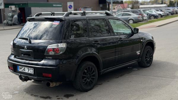 Mitsubishi Outlander 2007 in Vilnius, with an engine capacity of 2.00 L and mileage of 333 thousand km for 8900 €, photo 6 on AUTOMOTO.COM.LV