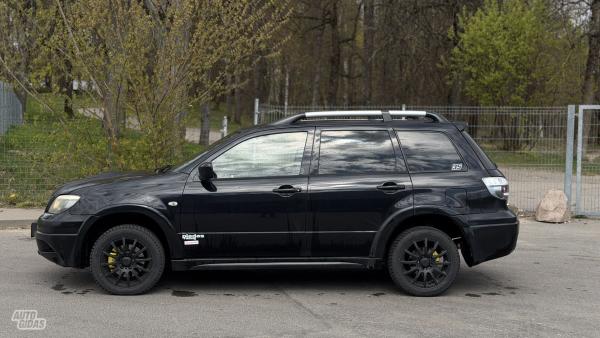 Mitsubishi Outlander 2007 in Vilnius, with an engine capacity of 2.00 L and mileage of 333 thousand km for 8900 €, photo 9 on AUTOMOTO.COM.LV