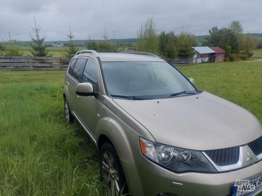 Mitsubishi Outlander 2007 in Kaisiadorys, with an engine capacity of 2.00 L and mileage of 371 thousand km for 1000 €, photo 7 on AUTOMOTO.COM.LV