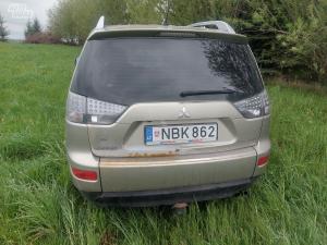 Mitsubishi Outlander 2007 in Kaisiadorys, with an engine capacity of 2.00 L and mileage of 371 thousand km for 1000 €, photo 9 on AUTOMOTO.COM.LV