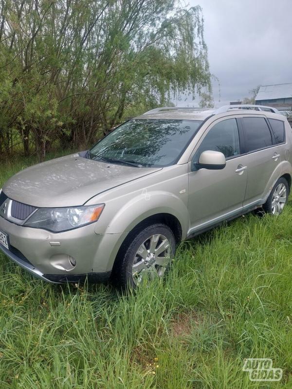 Mitsubishi Outlander 2007 in Kaisiadorys, with an engine capacity of 2.00 L and mileage of 371 thousand km for 1000 €, photo 10 on AUTOMOTO.COM.LV