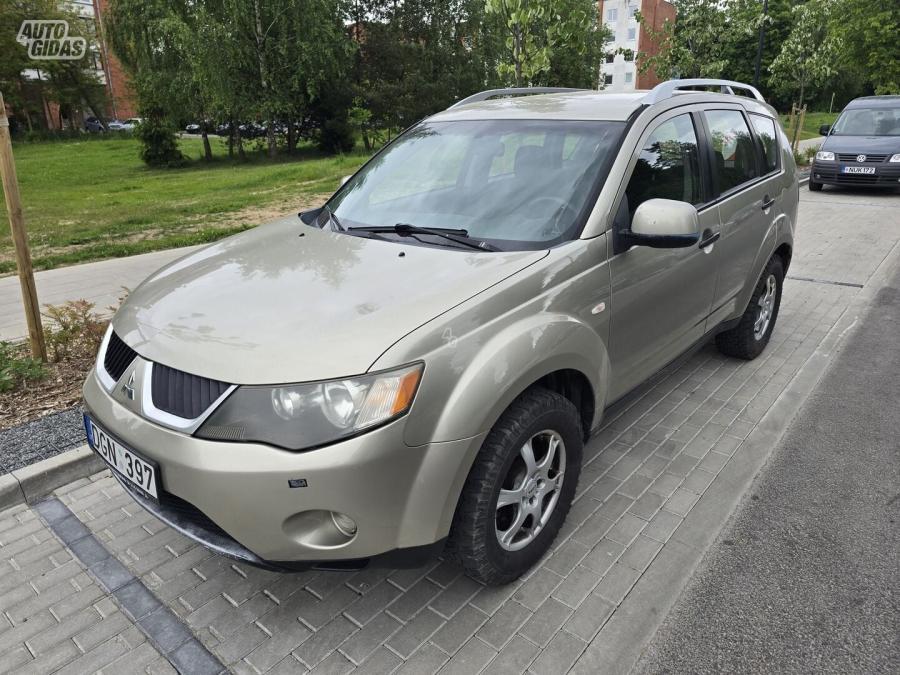 Mitsubishi Outlander 2007 in Vilnius, with an engine capacity of 2.40 L and mileage of 250 thousand km for 2500 €, photo 1 on AUTOMOTO.COM.LV