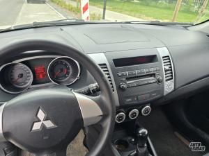 Mitsubishi Outlander 2007 in Vilnius, with an engine capacity of 2.40 L and mileage of 250 thousand km for 2500 €, photo 9 on AUTOMOTO.COM.LV