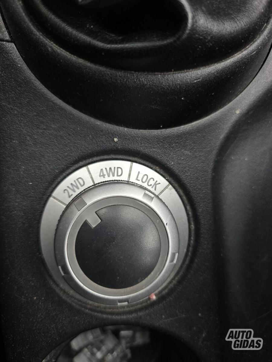 Mitsubishi Outlander 2007 in Vilnius, with an engine capacity of 2.40 L and mileage of 250 thousand km for 2500 €, photo 10 on AUTOMOTO.COM.LV