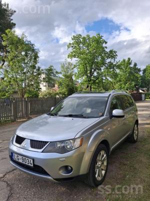 Mitsubishi Outlander 2007 in Riga, with an engine capacity of 2.20 L and mileage of 342 thousand km for 3400 €, photo 4 on AUTOMOTO.COM.LV