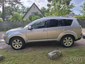 Mitsubishi Outlander 2007 in Riga, with an engine capacity of 2.20 L and mileage of 342 thousand km for 3400 €, photo 6 on AUTOMOTO.COM.LV