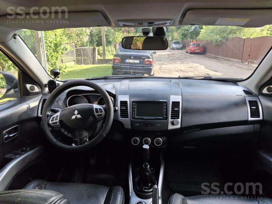 Mitsubishi Outlander 2007 in Riga, with an engine capacity of 2.20 L and mileage of 342 thousand km for 3400 €, photo 19 on AUTOMOTO.COM.LV