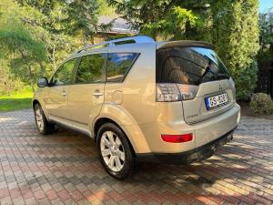 Mitsubishi Outlander 2007 Rīga, ar dzinēja tilpumu 2.00 L un nobraukumu 380 tūkst. km par 1965 €, foto 3 vietnē AUTOMOTO.COM.LV