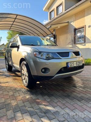 Mitsubishi Outlander 2007 Rīga, ar dzinēja tilpumu 2.00 L un nobraukumu 380 tūkst. km par 1965 €, foto 6 vietnē AUTOMOTO.COM.LV