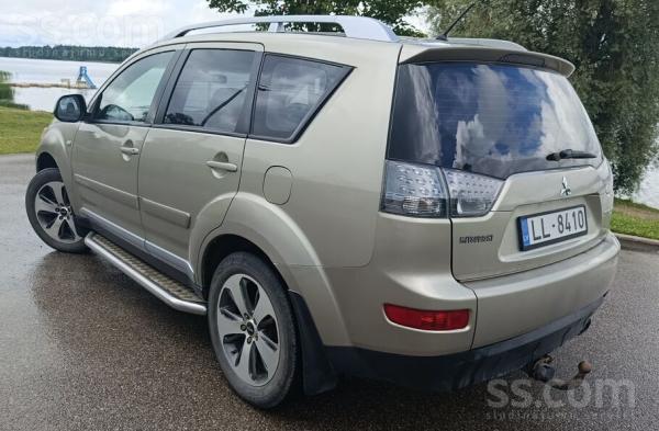 Mitsubishi Outlander 2007 Balvi, ar dzinēja tilpumu 2.00 L un nobraukumu 358 tūkst. km par 2478 €, foto 2 vietnē AUTOMOTO.COM.LV