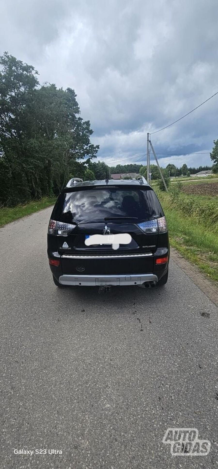 Mitsubishi Outlander 2007 in Vilnius, with an engine capacity of 2.00 L and mileage of 425 thousand km for 2700 €, photo 3 on AUTOMOTO.COM.LV