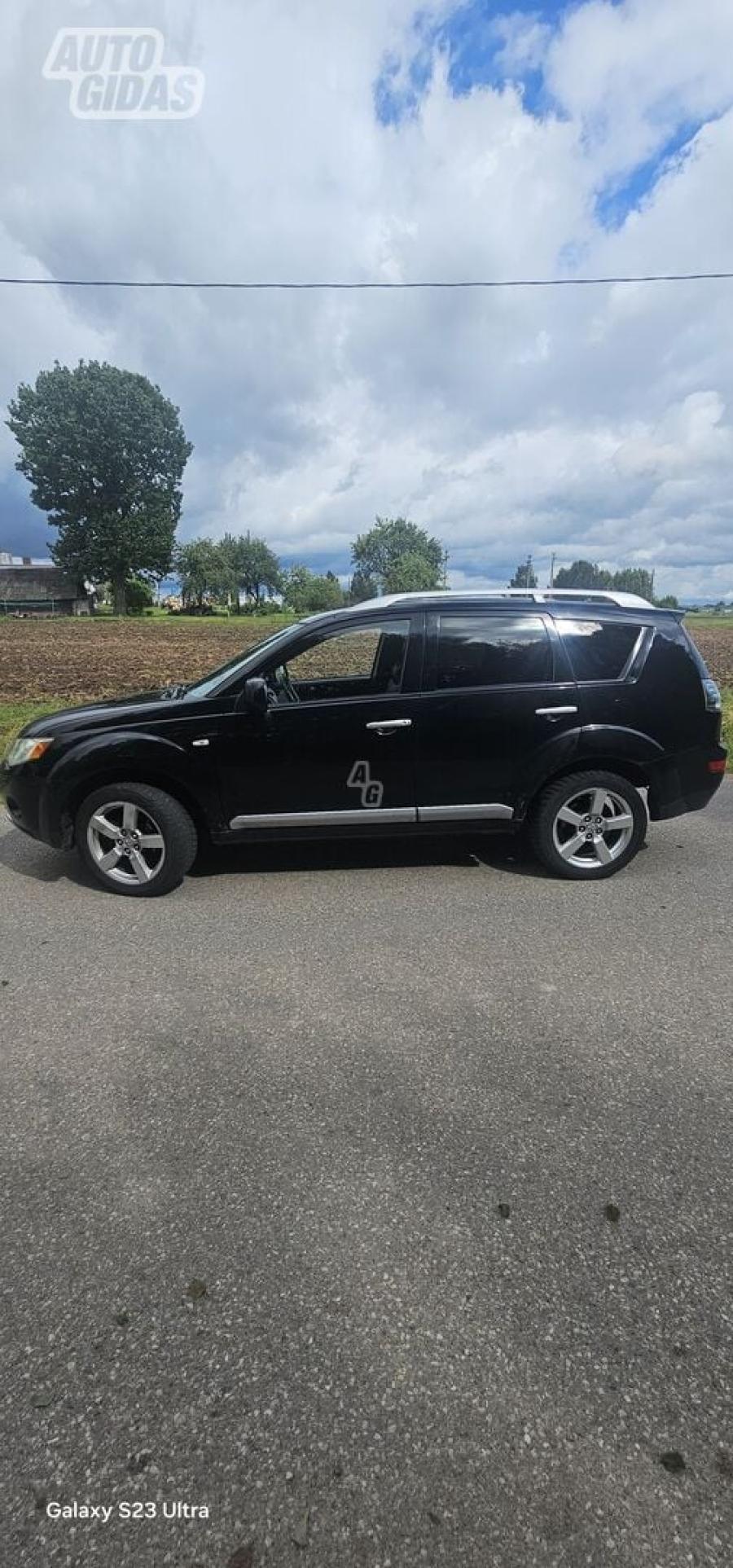 Mitsubishi Outlander 2007 in Vilnius, with an engine capacity of 2.00 L and mileage of 425 thousand km for 2700 €, photo 4 on AUTOMOTO.COM.LV