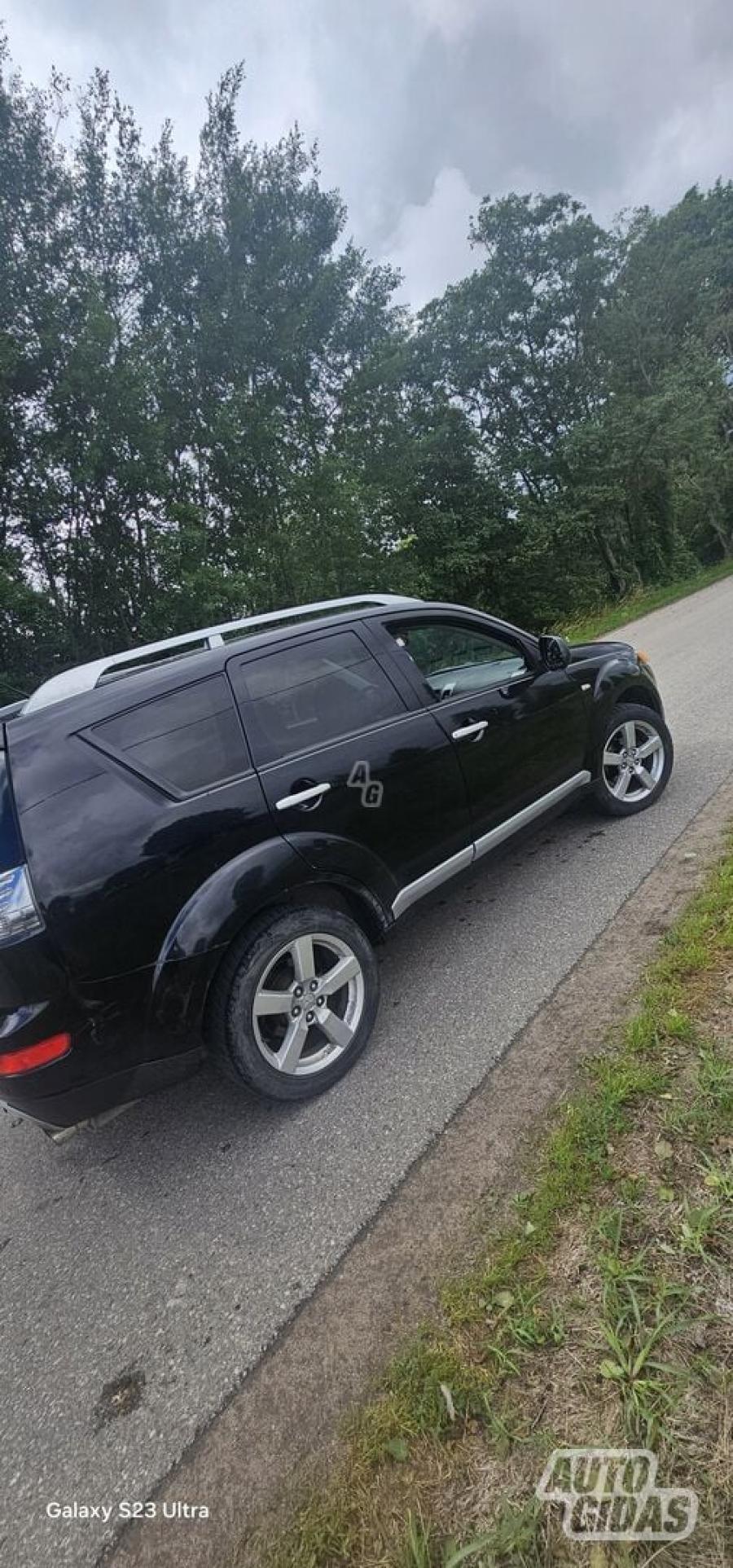 Mitsubishi Outlander 2007 in Vilnius, with an engine capacity of 2.00 L and mileage of 425 thousand km for 2700 €, photo 5 on AUTOMOTO.COM.LV