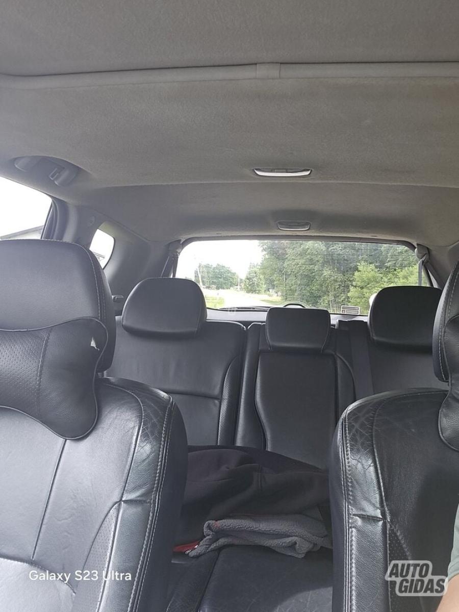 Mitsubishi Outlander 2007 in Vilnius, with an engine capacity of 2.00 L and mileage of 425 thousand km for 2700 €, photo 9 on AUTOMOTO.COM.LV