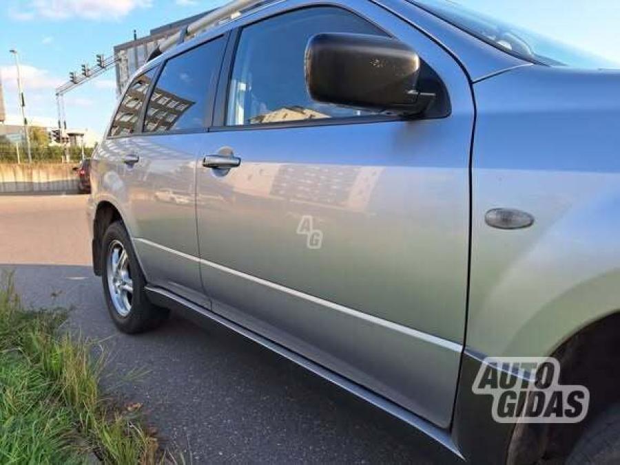 Mitsubishi Outlander 2007 in Vilnius, with an engine capacity of 2.00 L and mileage of 169 thousand km for 2300 €, photo 5 on AUTOMOTO.COM.LV