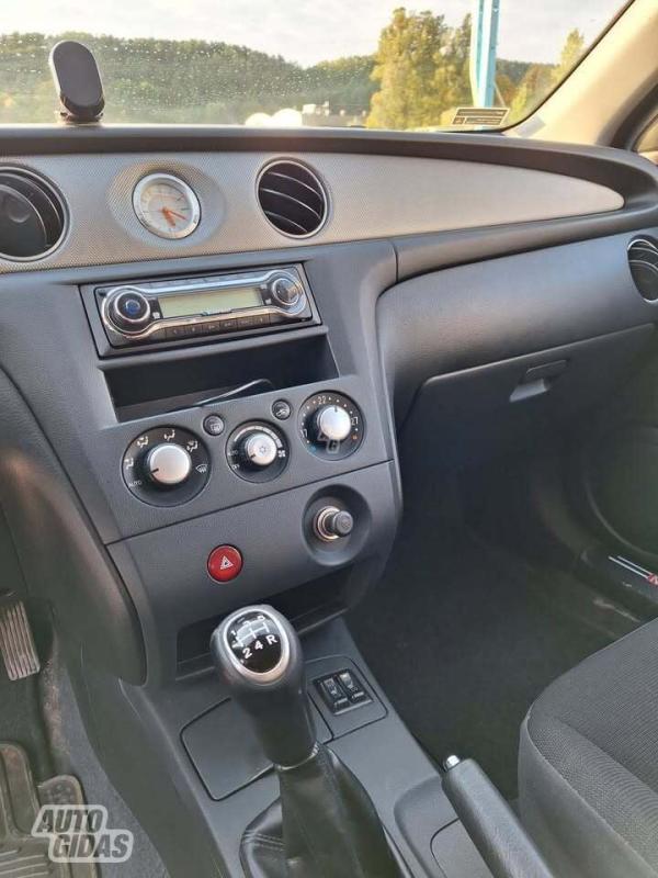 Mitsubishi Outlander 2007 in Vilnius, with an engine capacity of 2.00 L and mileage of 169 thousand km for 2300 €, photo 6 on AUTOMOTO.COM.LV