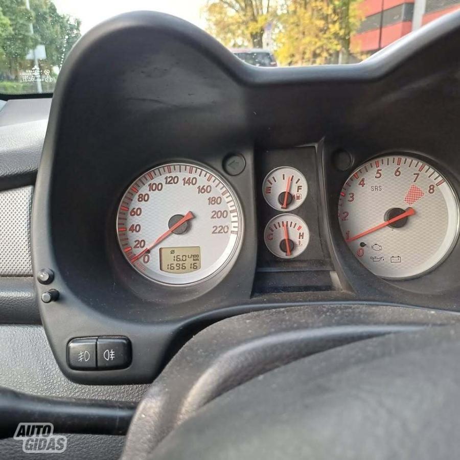 Mitsubishi Outlander 2007 in Vilnius, with an engine capacity of 2.00 L and mileage of 169 thousand km for 2300 €, photo 7 on AUTOMOTO.COM.LV
