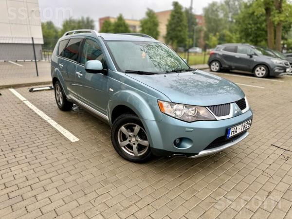 Mitsubishi Outlander 2008 in Jelgava, with an engine capacity of 2.00 L and mileage of 200 thousand km for 3200 €, photo 3 on AUTOMOTO.COM.LV