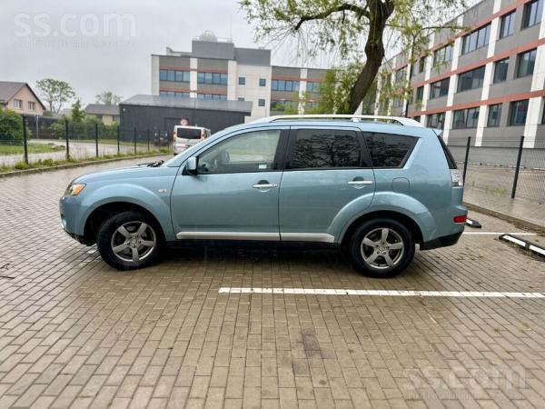 Mitsubishi Outlander 2008 in Jelgava, with an engine capacity of 2.00 L and mileage of 200 thousand km for 3200 €, photo 5 on AUTOMOTO.COM.LV