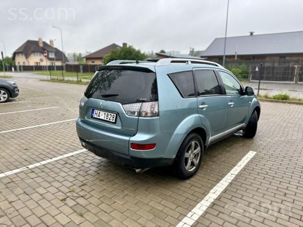 Mitsubishi Outlander 2008 in Jelgava, with an engine capacity of 2.00 L and mileage of 200 thousand km for 3200 €, photo 6 on AUTOMOTO.COM.LV