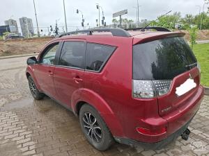 Mitsubishi Outlander 2008 in Vilnius, with an engine capacity of 2.40 L and mileage of 250 thousand km for 1880 €, photo 4 on AUTOMOTO.COM.LV