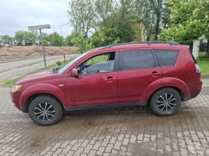 Mitsubishi Outlander 2008 in Vilnius, with an engine capacity of 2.40 L and mileage of 250 thousand km for 1880 €, photo 8 on AUTOMOTO.COM.LV