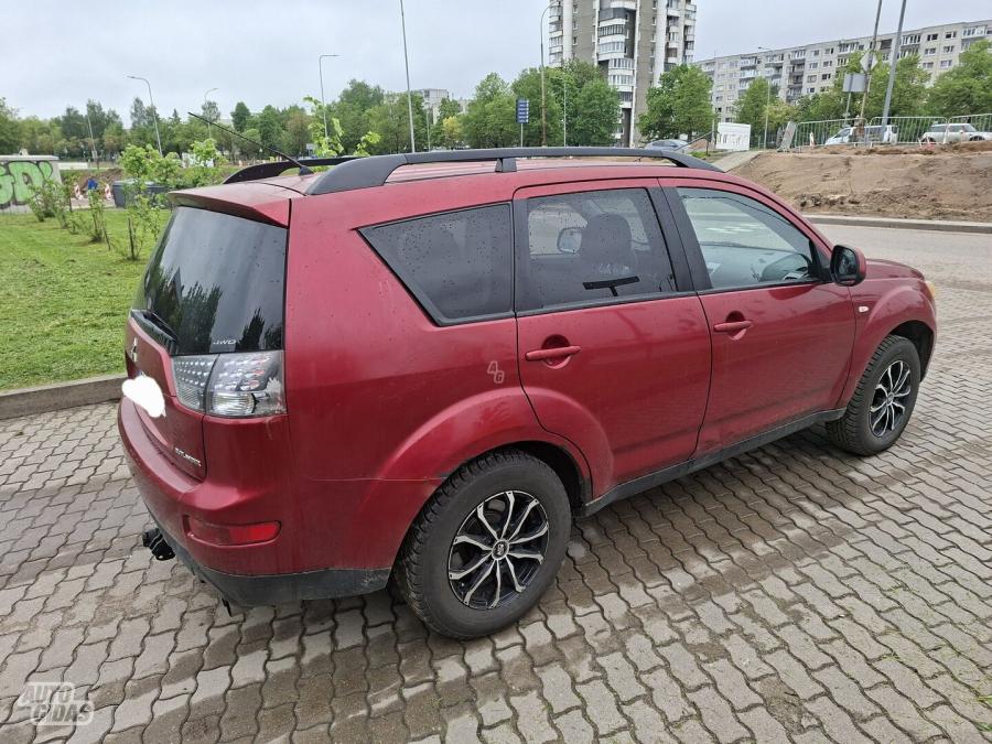 Mitsubishi Outlander 2008 in Vilnius, with an engine capacity of 2.40 L and mileage of 250 thousand km for 1880 €, photo 3 on AUTOMOTO.COM.LV