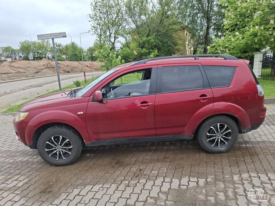 Mitsubishi Outlander 2008 in Vilnius, with an engine capacity of 2.40 L and mileage of 250 thousand km for 1880 €, photo 8 on AUTOMOTO.COM.LV
