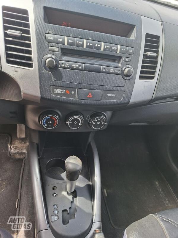 Mitsubishi Outlander 2008 Viļņa, ar dzinēja tilpumu 2.40 L un nobraukumu 245 tūkst. km par 1590 €, foto 3 vietnē AUTOMOTO.COM.LV