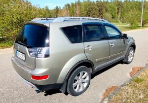 Mitsubishi Outlander 2008 Rīga, ar dzinēja tilpumu 2.40 L un nobraukumu 333 tūkst. km par 3150 €, foto 3 vietnē AUTOMOTO.COM.LV