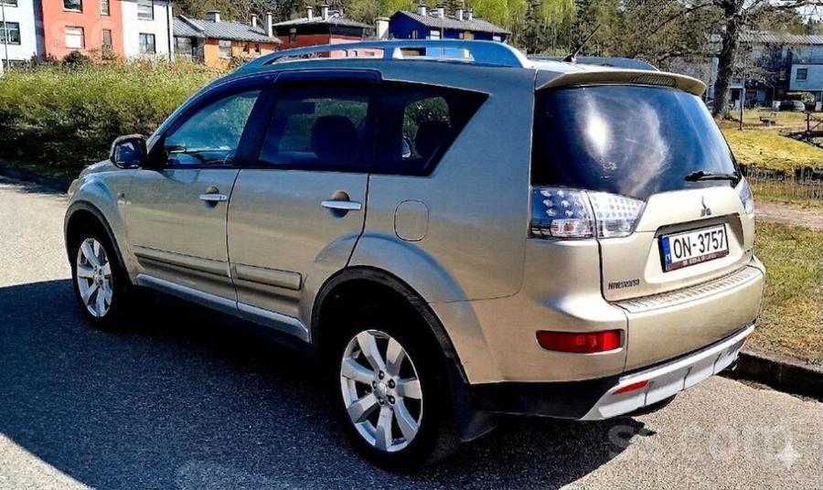Mitsubishi Outlander 2008 Rīga, ar dzinēja tilpumu 2.40 L un nobraukumu 333 tūkst. km par 3150 €, foto 4 vietnē AUTOMOTO.COM.LV