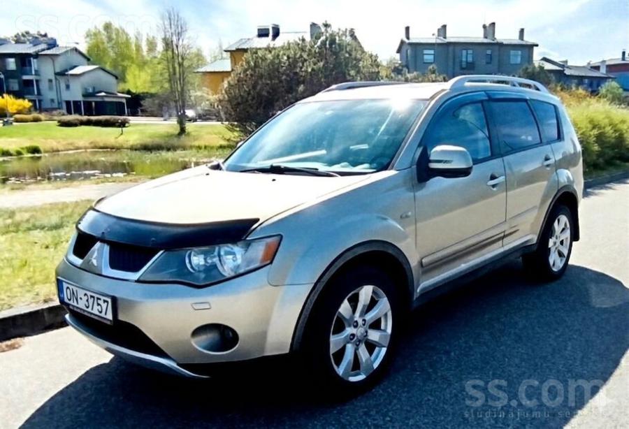 Mitsubishi Outlander 2008 Rīga, ar dzinēja tilpumu 2.40 L un nobraukumu 333 tūkst. km par 3150 €, foto 5 vietnē AUTOMOTO.COM.LV