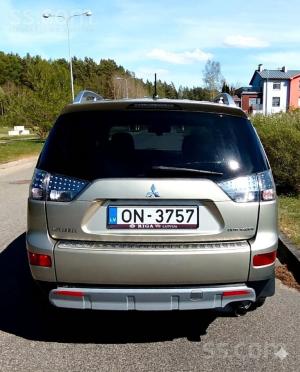 Mitsubishi Outlander 2008 Rīga, ar dzinēja tilpumu 2.40 L un nobraukumu 333 tūkst. km par 3150 €, foto 7 vietnē AUTOMOTO.COM.LV