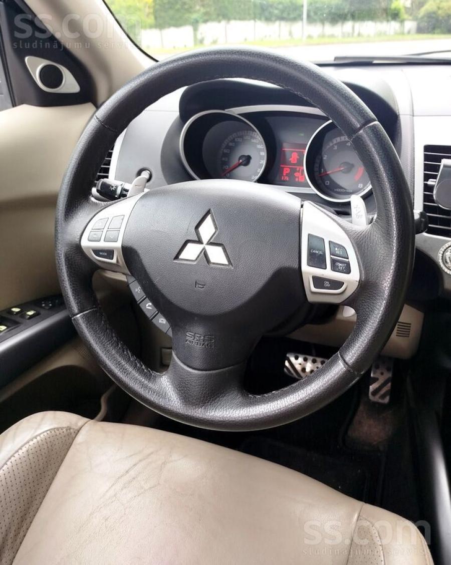 Mitsubishi Outlander 2008 Rīga, ar dzinēja tilpumu 2.40 L un nobraukumu 333 tūkst. km par 3150 €, foto 10 vietnē AUTOMOTO.COM.LV