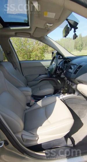 Mitsubishi Outlander 2008 Rīga, ar dzinēja tilpumu 2.40 L un nobraukumu 333 tūkst. km par 3150 €, foto 12 vietnē AUTOMOTO.COM.LV