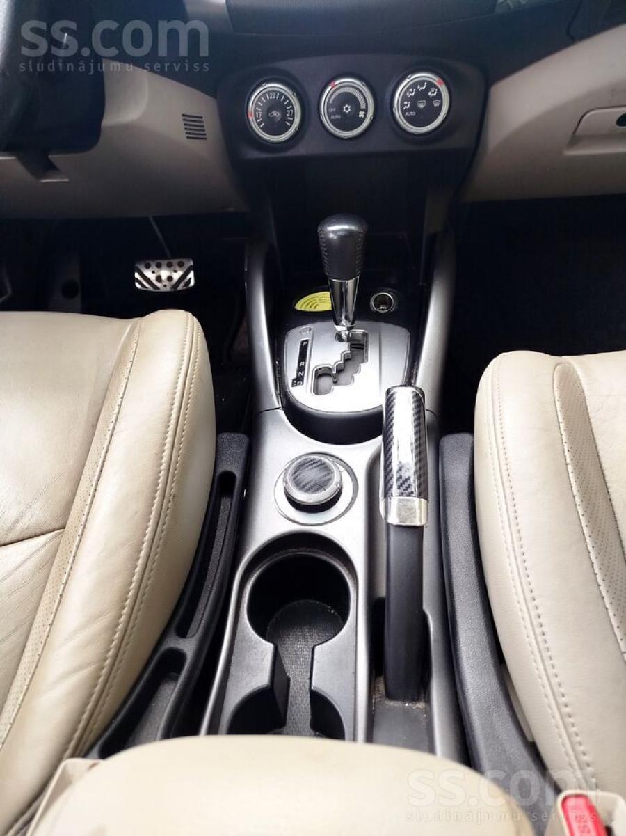 Mitsubishi Outlander 2008 Rīga, ar dzinēja tilpumu 2.40 L un nobraukumu 333 tūkst. km par 3150 €, foto 17 vietnē AUTOMOTO.COM.LV