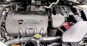 Mitsubishi Outlander 2008 Rīga, ar dzinēja tilpumu 2.40 L un nobraukumu 333 tūkst. km par 3150 €, foto 26 vietnē AUTOMOTO.COM.LV