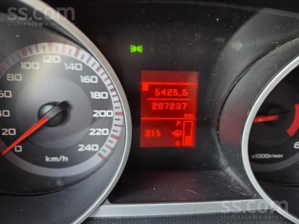 Mitsubishi Outlander 2008 Rīga, ar dzinēja tilpumu 2.00 L un nobraukumu 280 tūkst. km par 2750 €, foto 6 vietnē AUTOMOTO.COM.LV