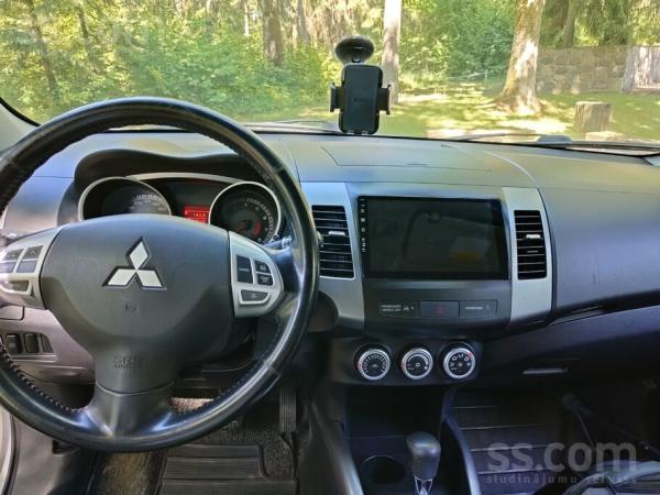Mitsubishi Outlander 2008 Valmiera, ar dzinēja tilpumu 2.40 L un nobraukumu 238 tūkst. km par 3000 €, foto 7 vietnē AUTOMOTO.COM.LV