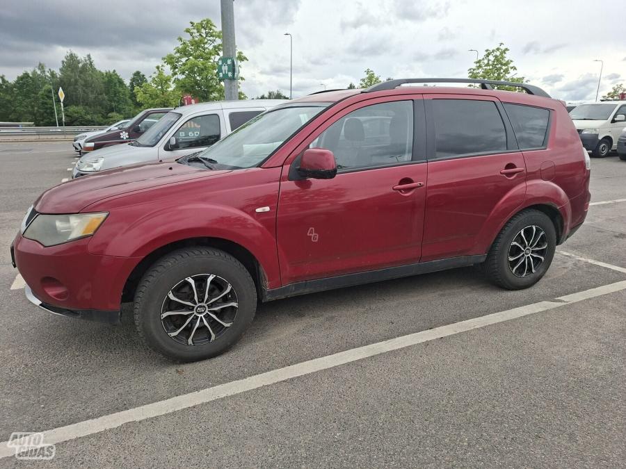 Mitsubishi Outlander 2008 in Vilnius, with an engine capacity of 2.40 L and mileage of 245 thousand km for 1650 €, photo 10 on AUTOMOTO.COM.LV