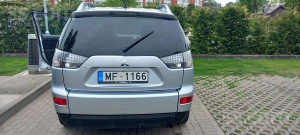 Mitsubishi Outlander 2008 in Jurmala, with an engine capacity of 2.40 L and mileage of 380 thousand km for 2400 €, photo 7 on AUTOMOTO.COM.LV
