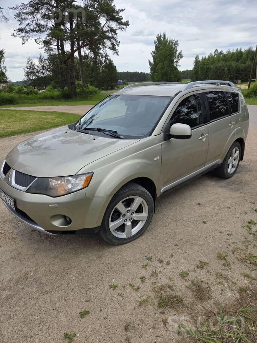 Mitsubishi Outlander 2008 in Gulbene, with an engine capacity of 2.00 L and mileage of 339 thousand km for 2200 €, photo 1 on AUTOMOTO.COM.LV