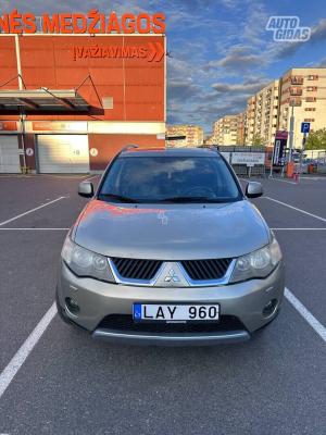 Mitsubishi Outlander 2008 in Vilnius, with an engine capacity of 2.40 L and mileage of 275 thousand km for 3500 €, photo  on AUTOMOTO.COM.LV