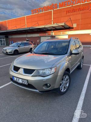Mitsubishi Outlander 2008 in Vilnius, with an engine capacity of 2.40 L and mileage of 275 thousand km for 3500 €, photo 3 on AUTOMOTO.COM.LV